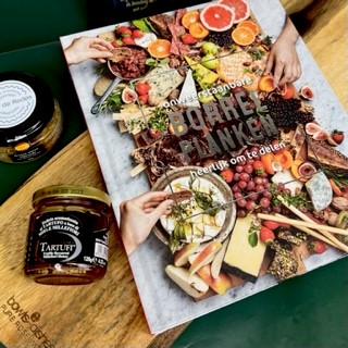 Boek met onweerstaanbare hapjes - Borrelplanken boek